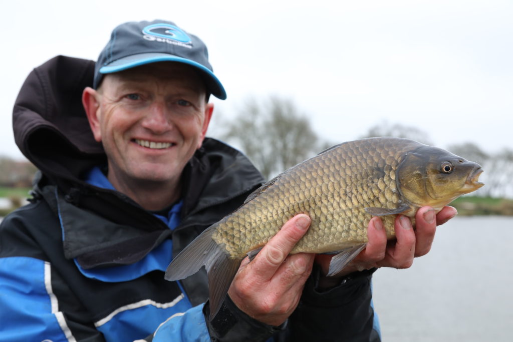 Bouchon carpe au coup - Conseils pêche carpodrome - Garbolino