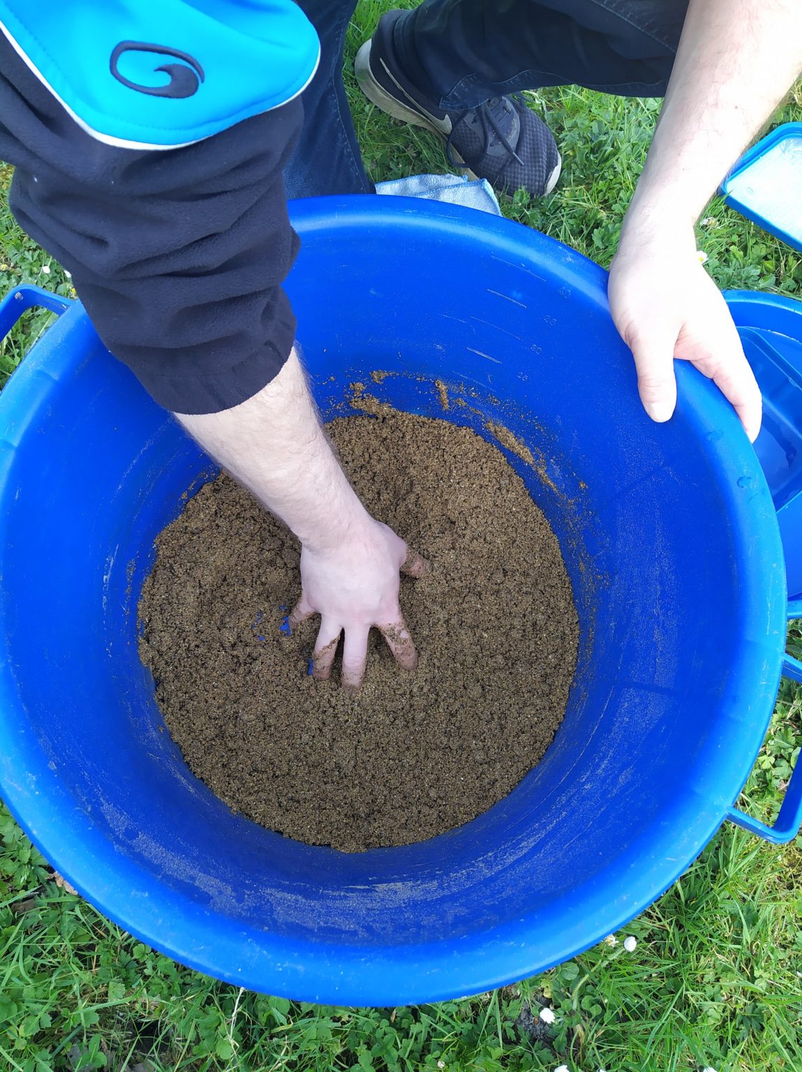 Amorce à gardon maison - Recette simple et efficace